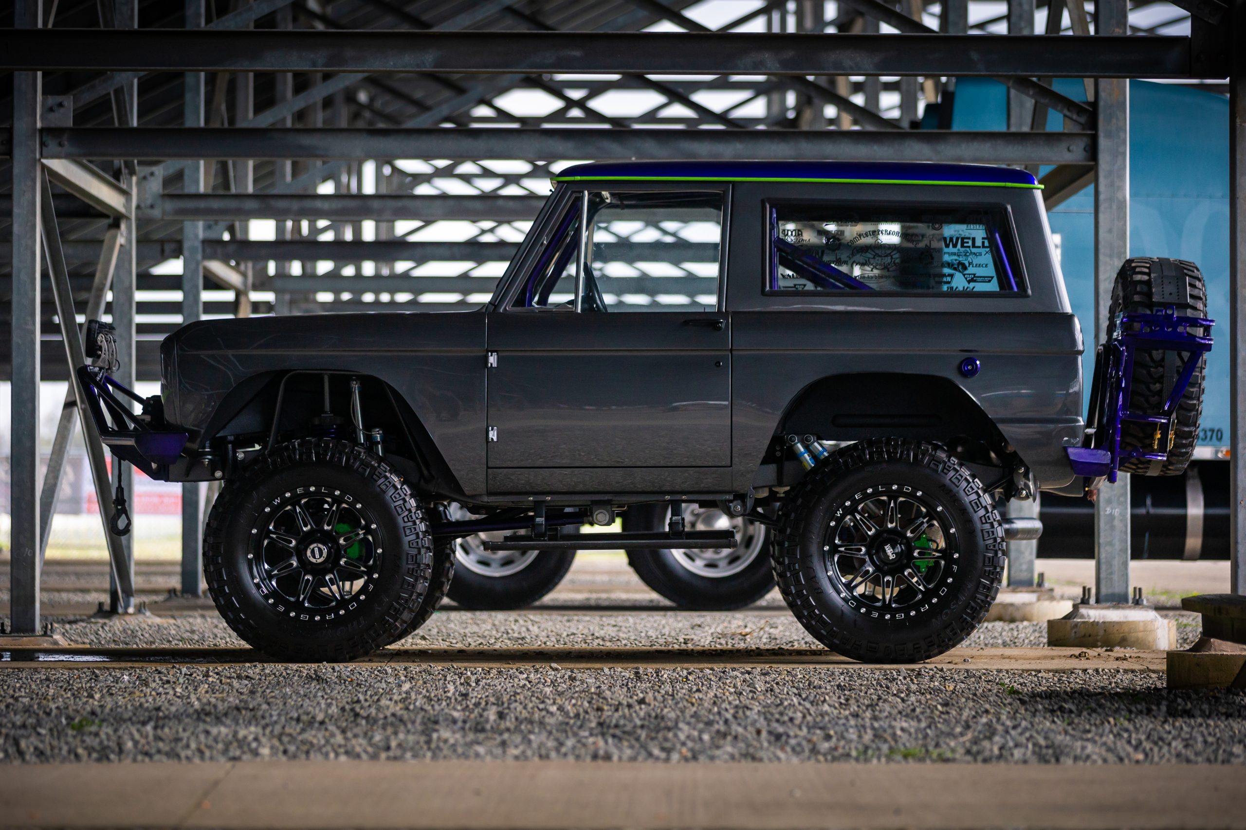 All-Wheel Drive (AWD) vs Four-Wheel Drive (4WD) - AMSOIL Blog